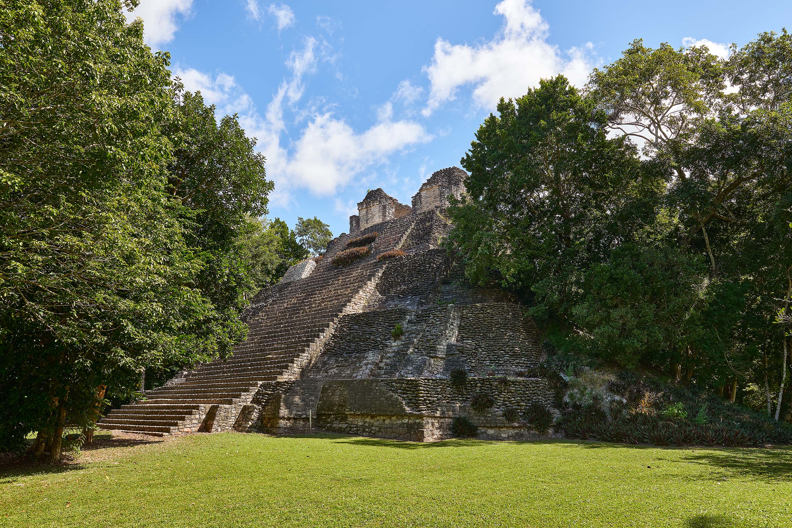 Kohunlich-Dzibanche Ruins Tour, Costa Maya's complete Maya ruins adventure